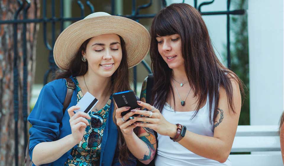 Helft online aankopen via marktplaatsen - Daily Data Bytes